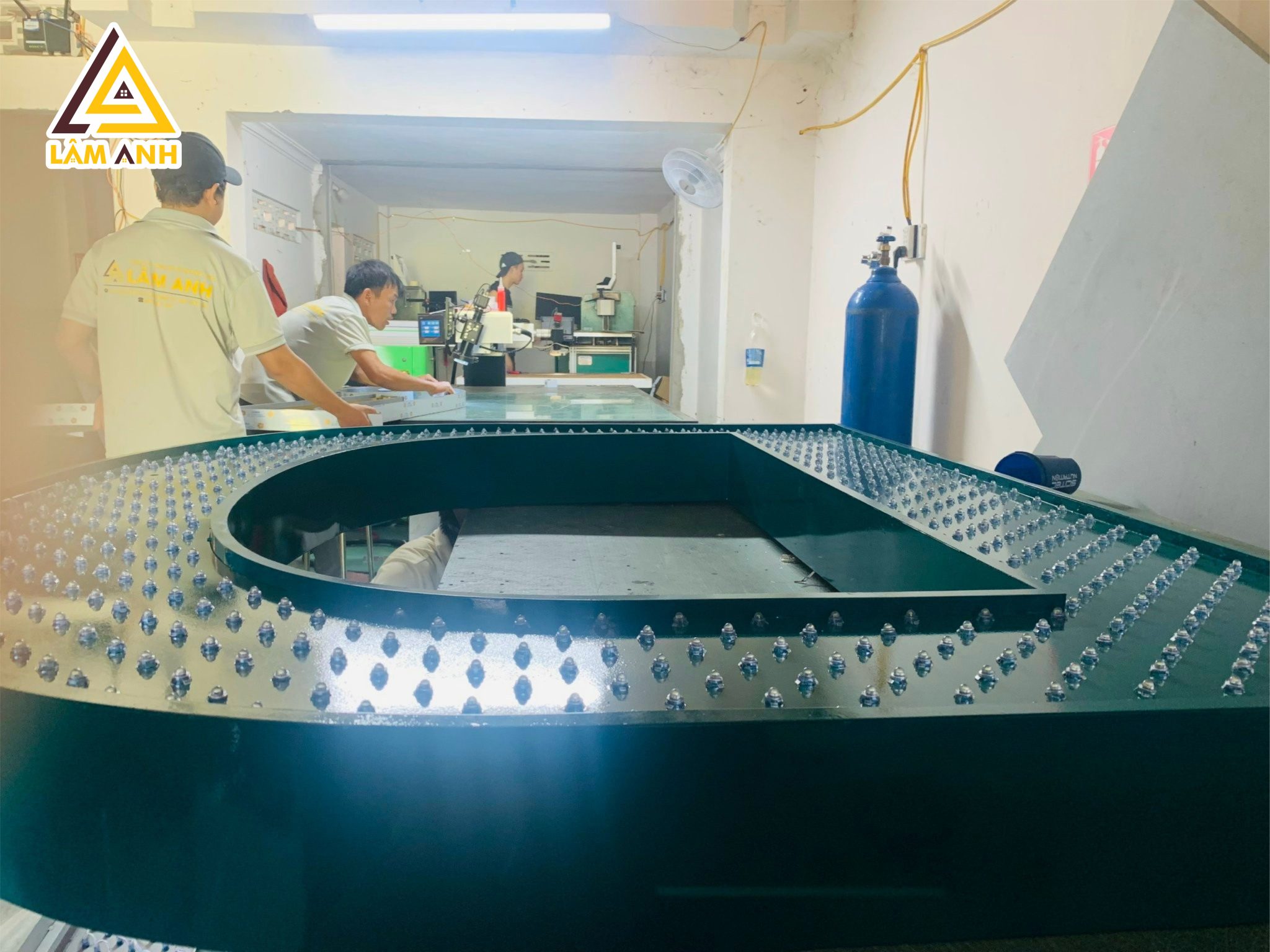 Gia công chữ Tole nổi tại bmt- Quảng cáo Lâm Anh